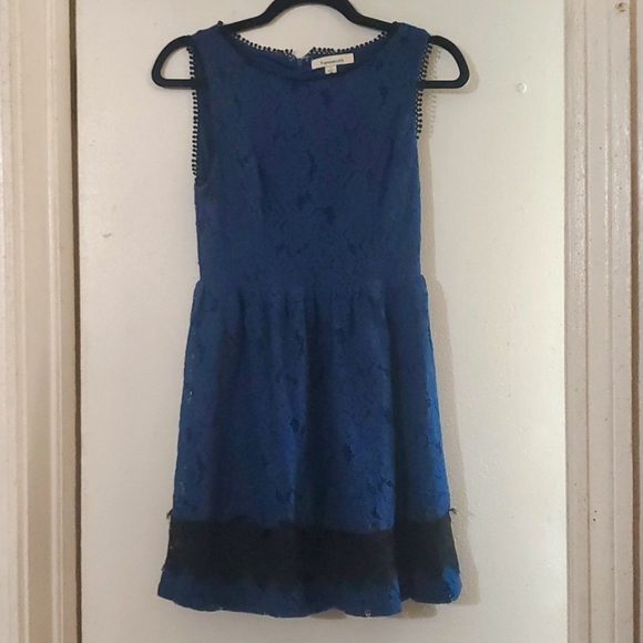 Francesca's Collections | Dresses | Francesca Blue And Black Lace Mini ...